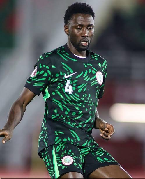 Super Eagles Captain Wilfred Ndidi Loses Father in Tragic Road Accident ...